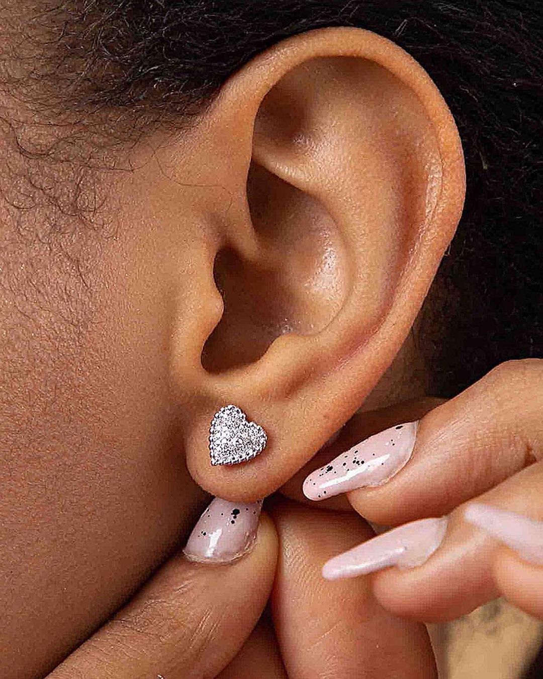 Ava Heart Natural Diamond Stud Earrings – BOZ Jewelry